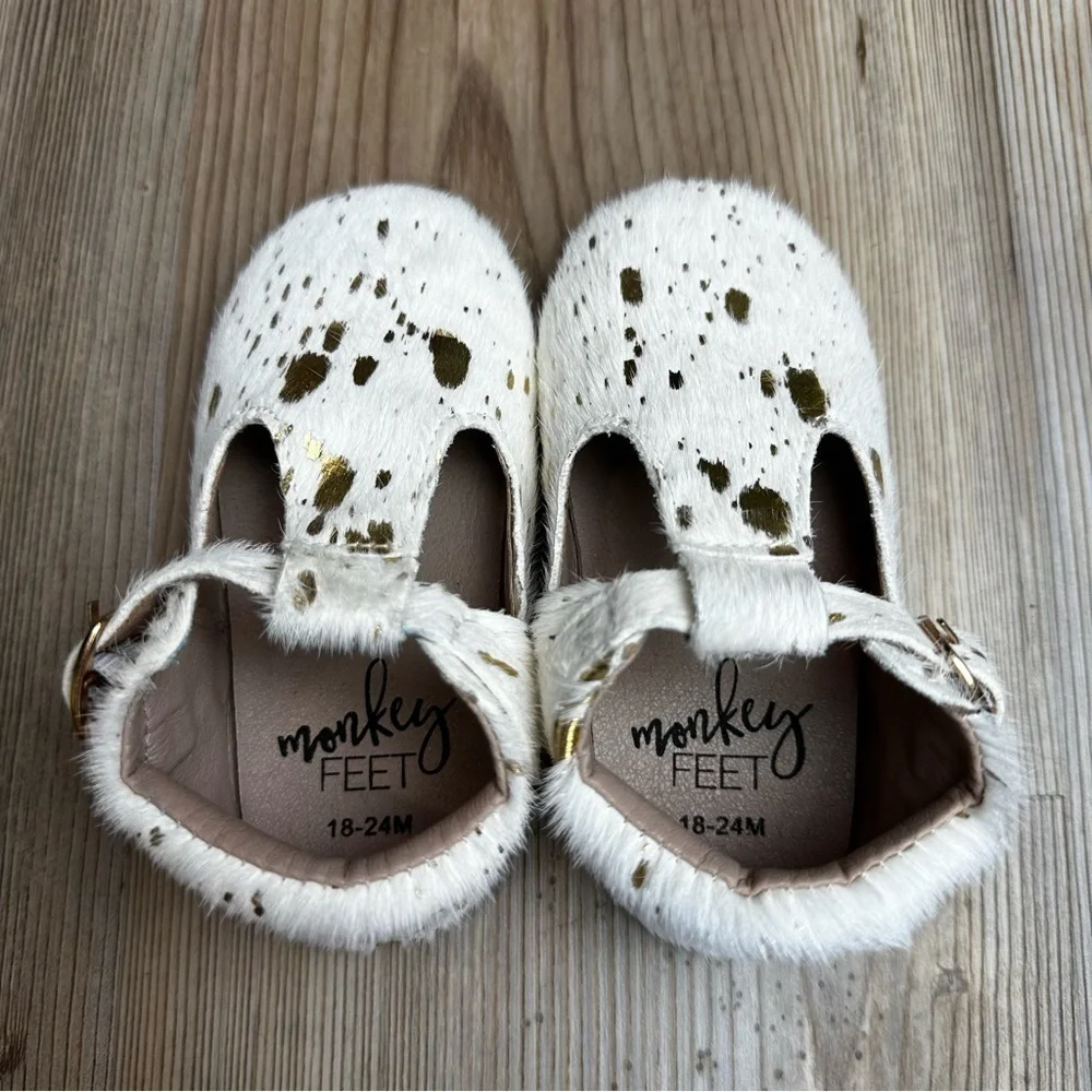 Monkey Feet | Shoes | Monkey Feet White Gold Faux Fur Tstrap Baby Shoes ...
